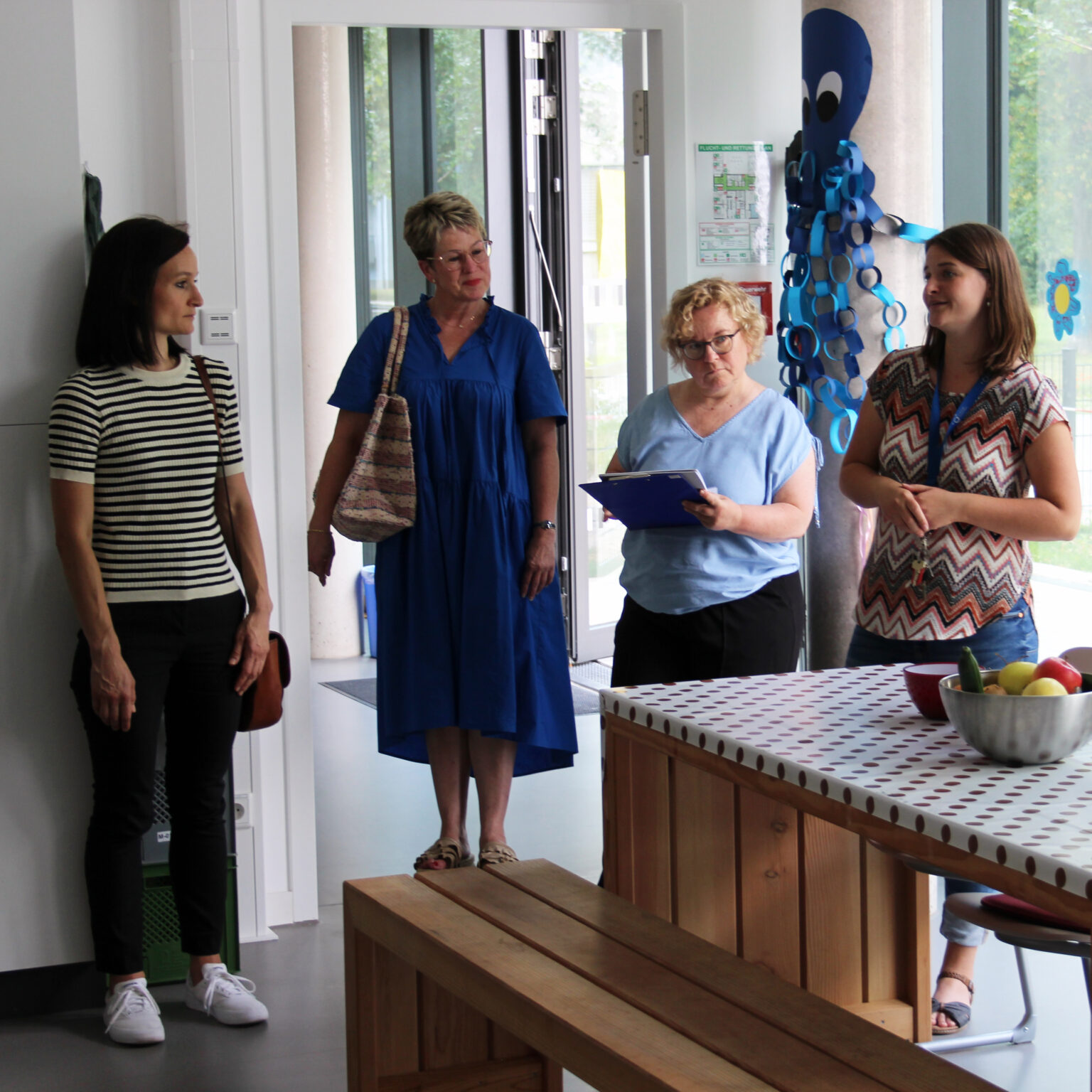 Bürgermeisterin Petra Kleine besuchte den Kolumbus Kindertreff – SkF ...